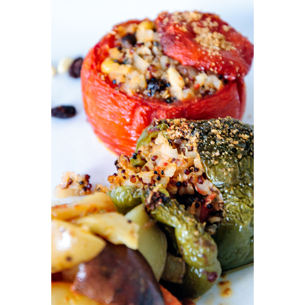 Tomatoes & Peppers stuffed with quinoa & brown rice/ Γεμιστα με κινοα ...