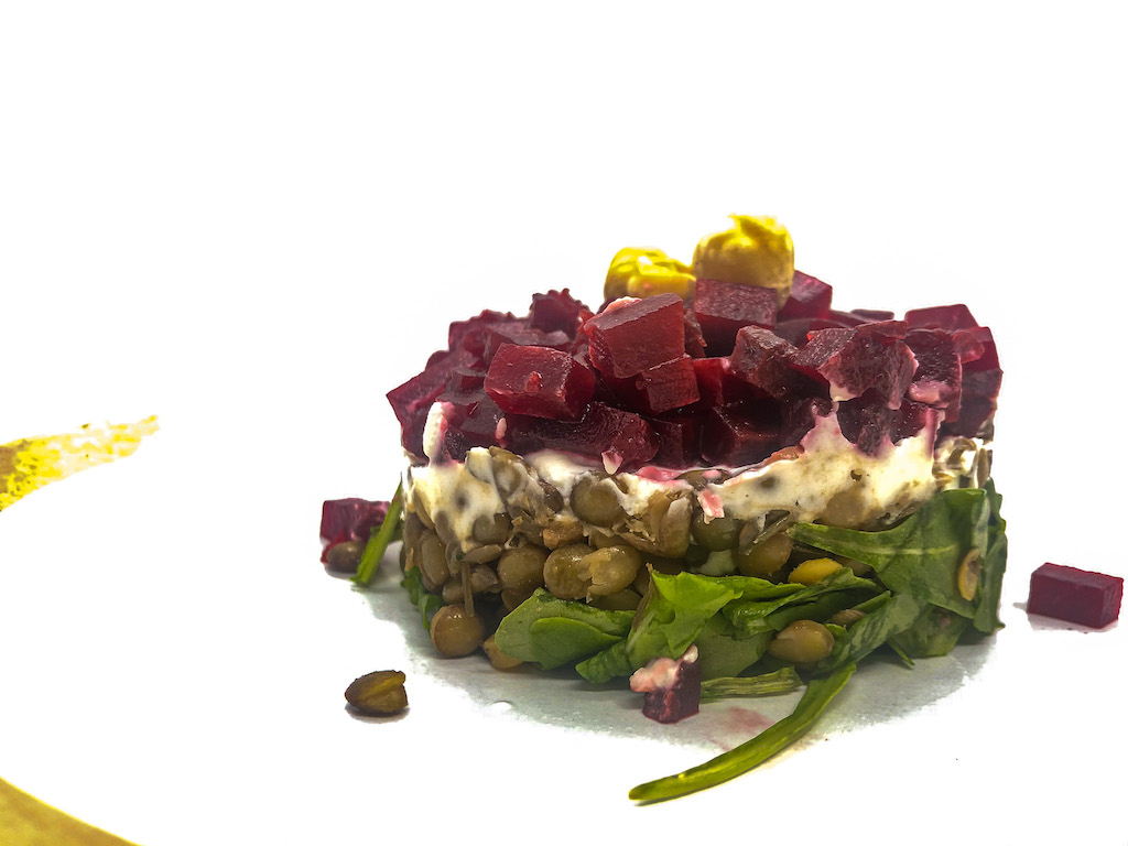 Rocket, lentils and beetroots millefeuille